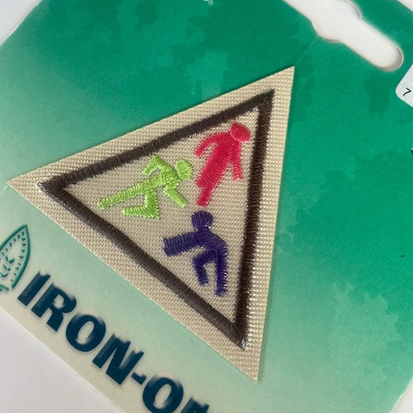 Girl Scouts | Accessories | Vintage Girl Scouts Patch Playing Around ...